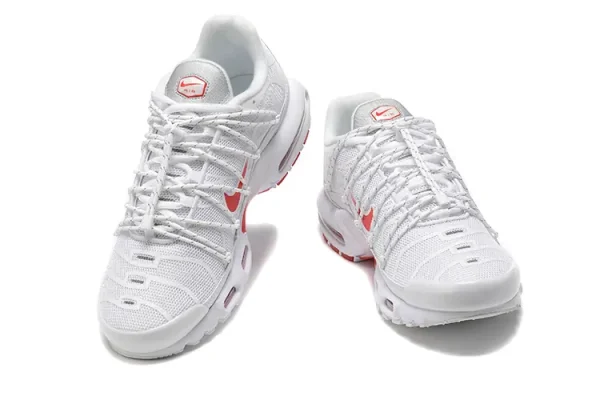 Nike Air Max Plus Utility Tn Blanc - sneakereu - Chaussures de sport ...