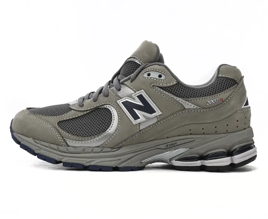 New Balance 2002R Black Silver Grey - Sneakereu