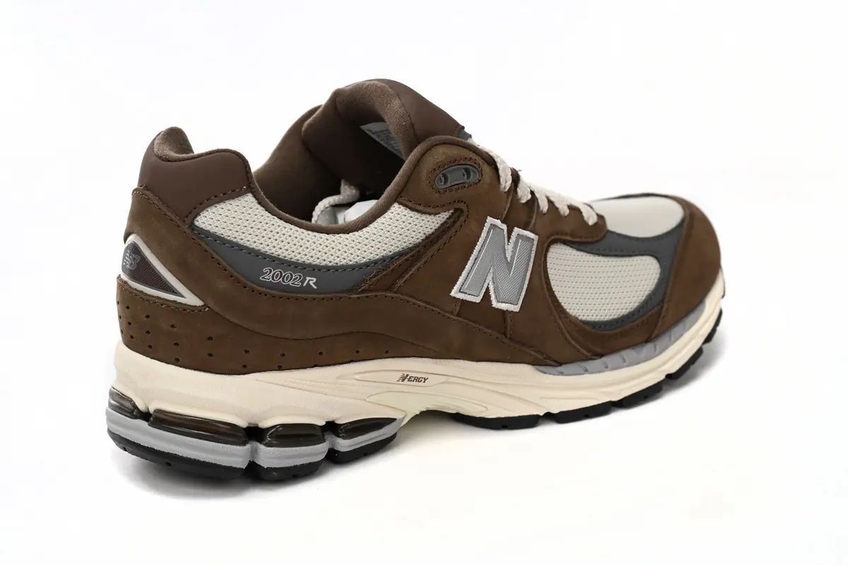 New Balance 2002R Marrone Grigio - Sneakereu