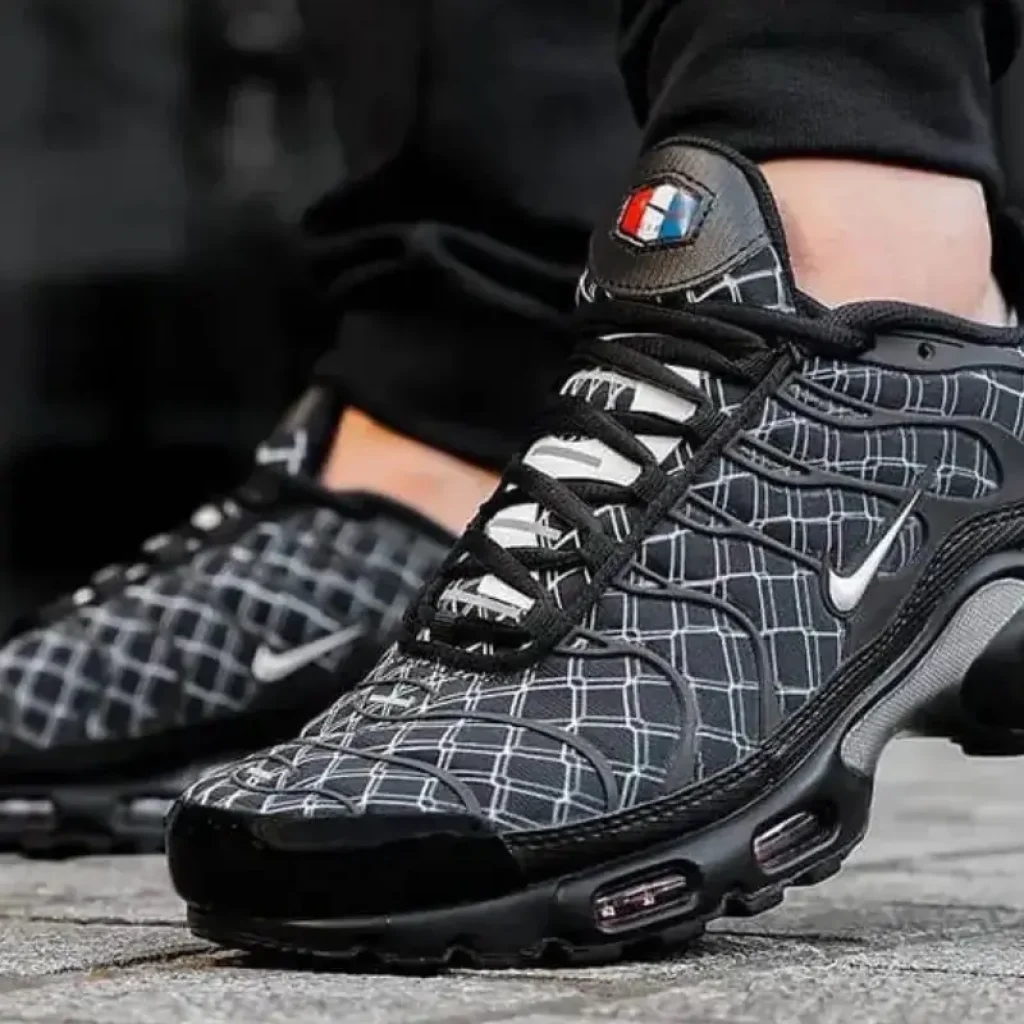Nike Air Max Plus TN 93 Une fusion entre mode et culture - Sneakereu