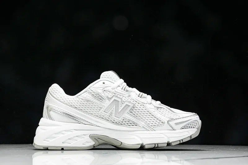 New Balance 740 White - Sneakereu