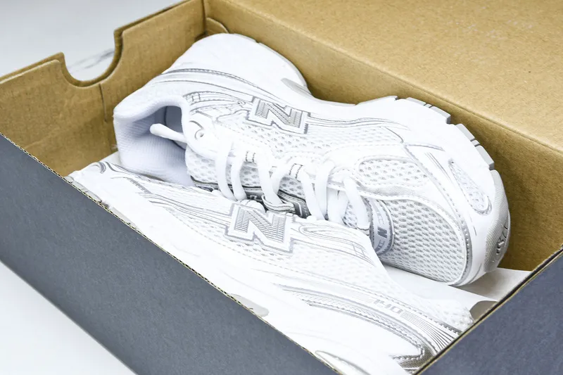 New Balance 740 White - Sneakereu