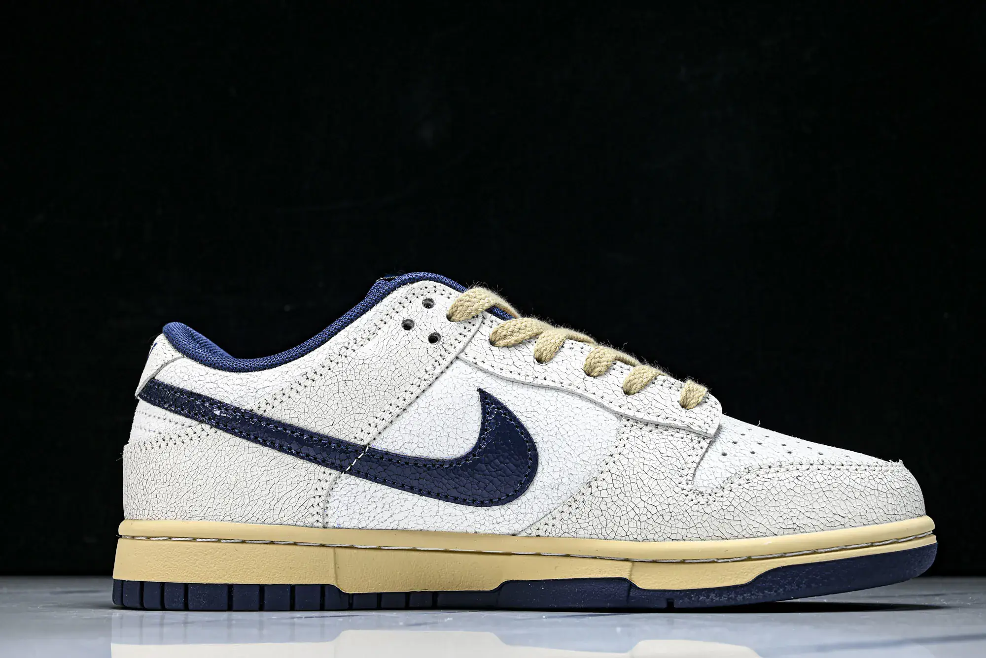 Stranger Things x Nike Dunk Low Phantom - Sneakereu